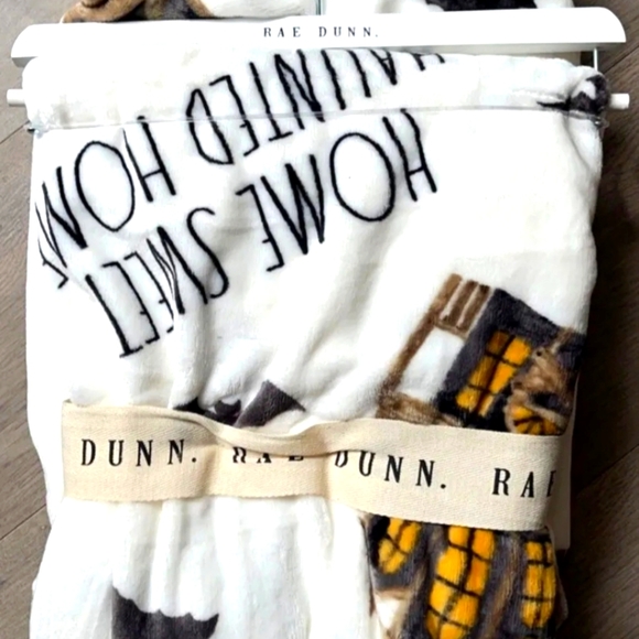 Rae Dunn | Bedding | Rae Dunn Home Sweet Haunted Home Plush Throw 5x70 ...